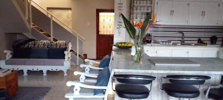 Al-aswadi Holiday Home
Hartenbos/min 5 Guest Dec - Mossel Bay
