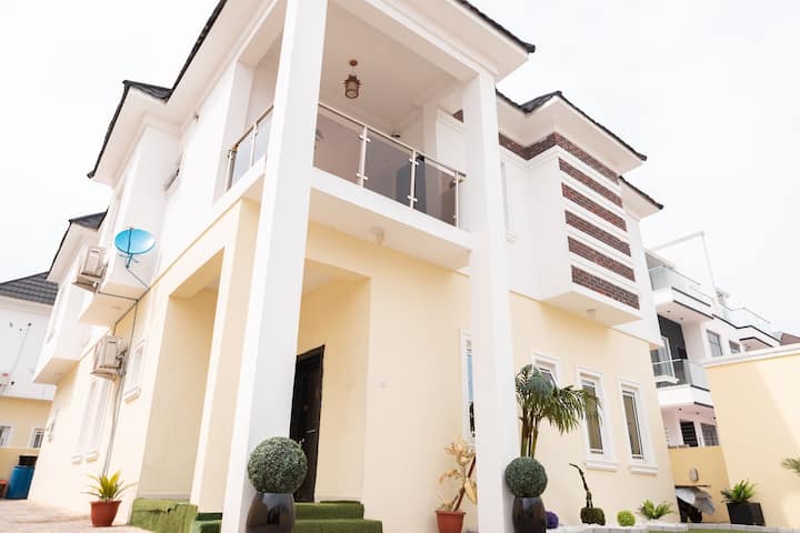 Fully Detached 5 Bed Duplex Before Chevron Lekki - Nigeria