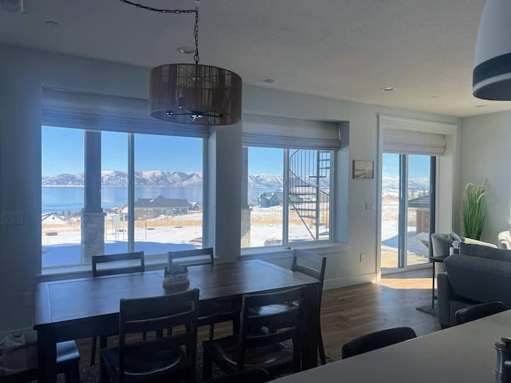 Bear Lake Apartment, Gorgeous Lake Views, Hot Tub - Ideal Beach, UT