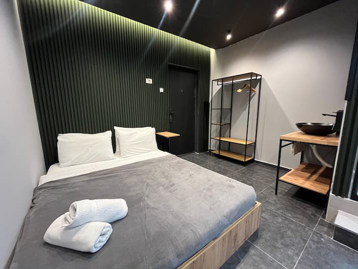 Mickitos Square - Private Room 4 - Skopje