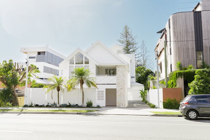 Level 1 Villa, Bilinga - Tweed Heads