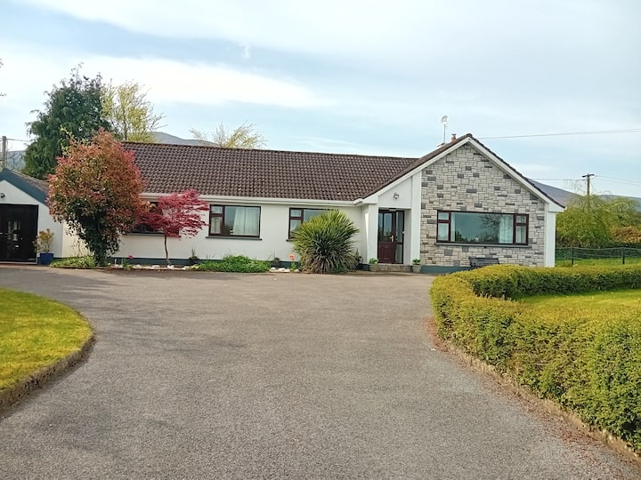 Mountain View. Spacious Private Bungalow. - Ireland