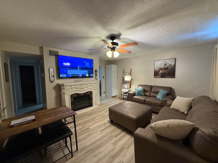 Cozy Corner Retreat
No Cleaning Fee! - Salina, KS