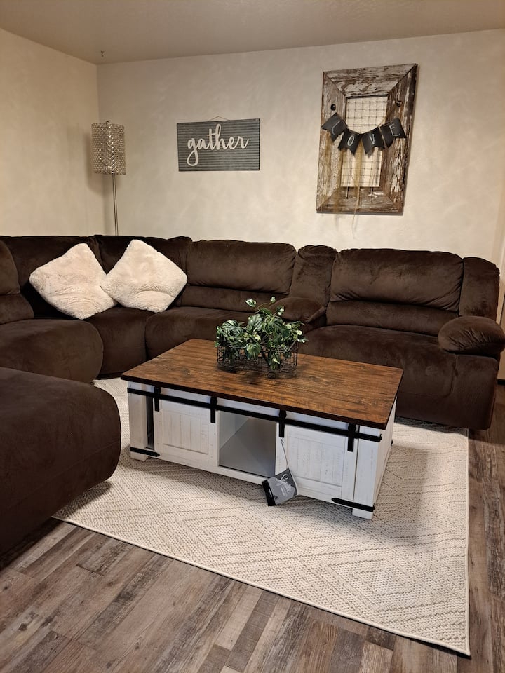 Enjoy 2 Separate Units, 3 Bed, 2 Baths, 2 Hot Tubs - Eureka, CA