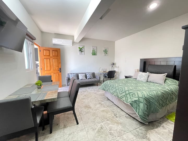 Best Location, Walking Distance To Town& Marina - Cabo San Lucas