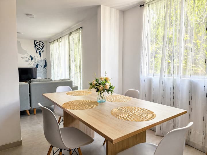 Apartamento Entero, Norte/ 25 Min Del Aeropuerto - Yumbo