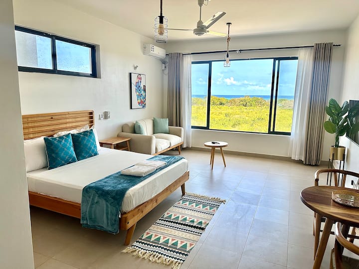Ocean-view Studio,pool,near Prideinn-ac Extra Cost - Mombasa
