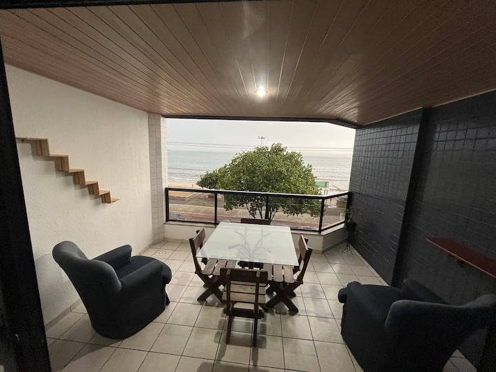 Amplo Apartamento Frente Mar - Guarapari