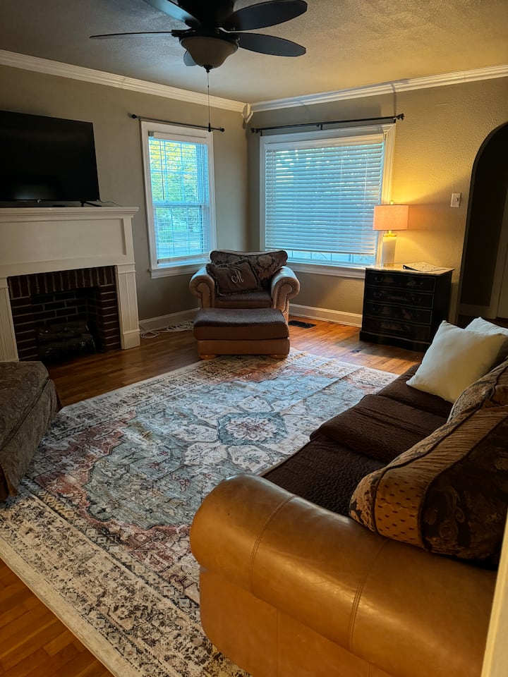 Adorable Home Away From Home! - Van Buren, AR