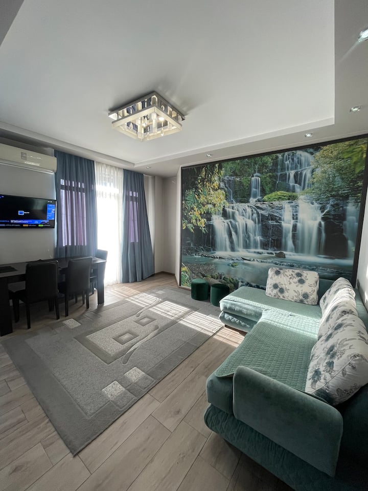 Cozy Apartment In The Center - Batumi