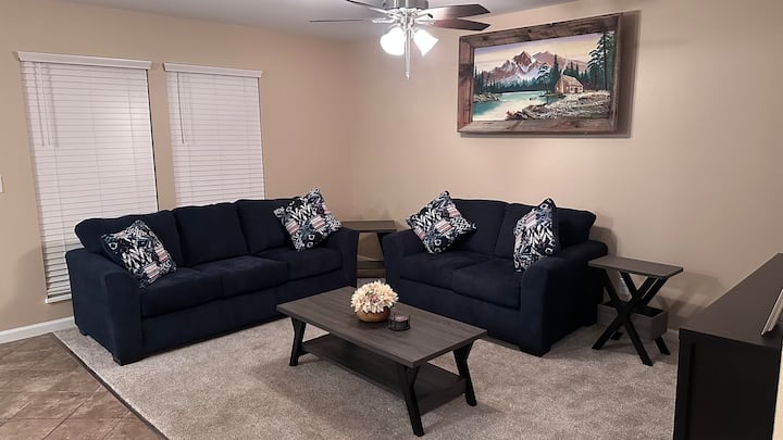 Condo In Aurora - Aurora
