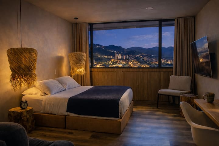 El Poblado | Premium Suite With Spa, Gym & View - Medellín