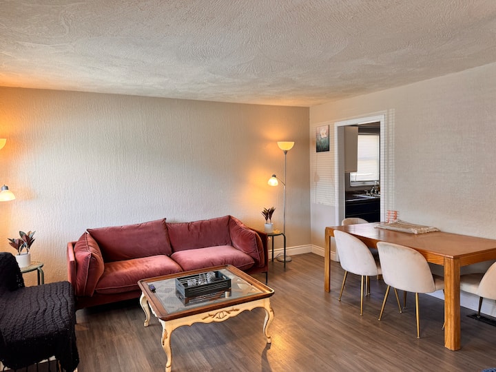 Familyhome Nr Devonshire Mall |Free Parking|65” Tv - カナダ ウィンザー