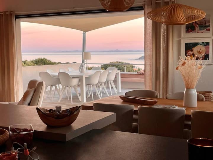 Villa Prestige 5*
Vue Mer Panoramique
Santa Giulia - Santa Giulia