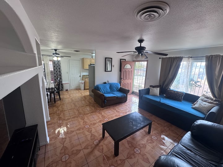Comfy House In N Las Vegas (Close To The Strip) - North Las Vegas, NV