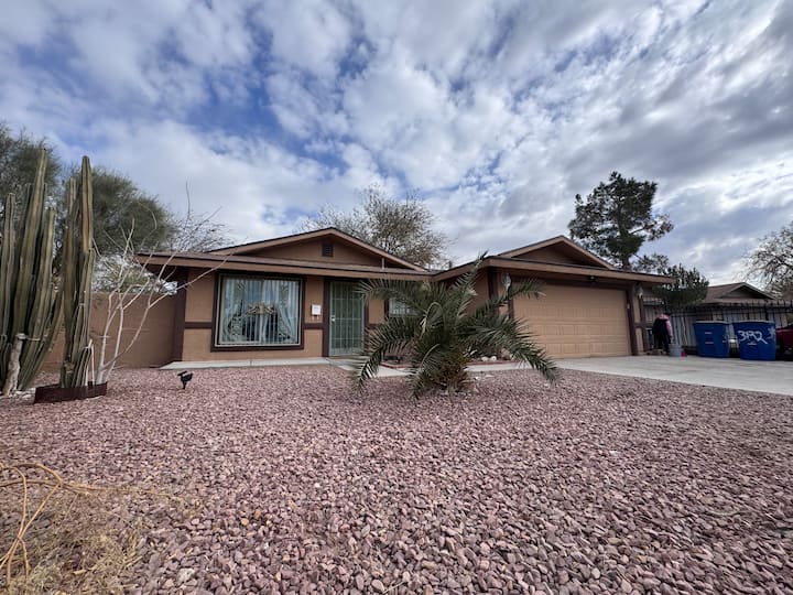 Comfy House In N Las Vegas (Close To The Strip) - North Las Vegas, NV