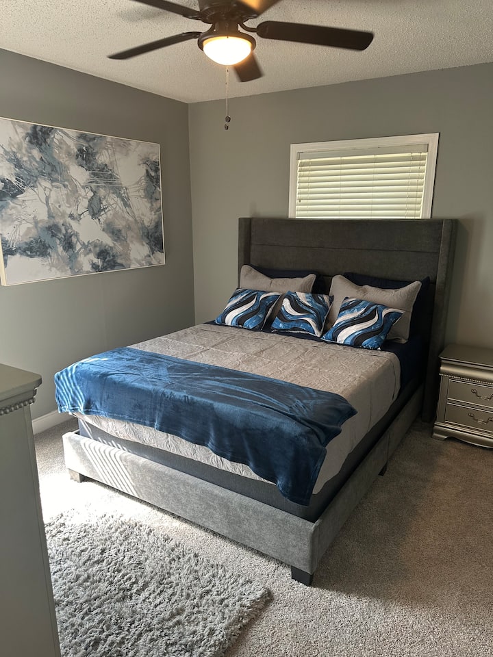 Zen’s Place: Your Private Room 2 In Mobile’s Heart - Mobile, AL