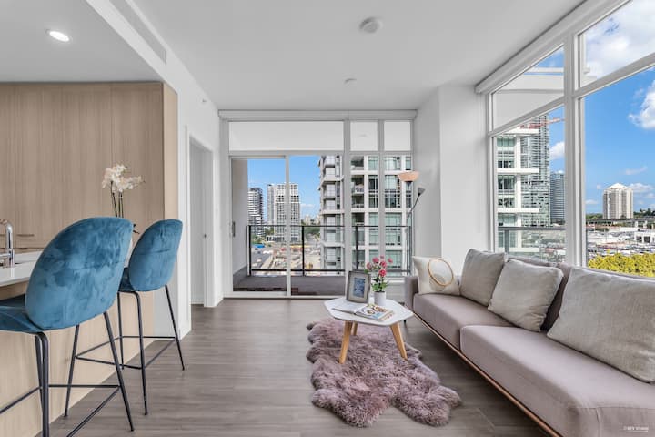 Brentwood 2b+2b Condo/ultimate Discount Now! - Burnaby