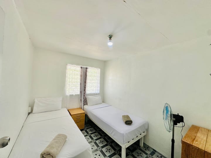 Private Twin Room - Tonga Horizon Cottage - Tonga