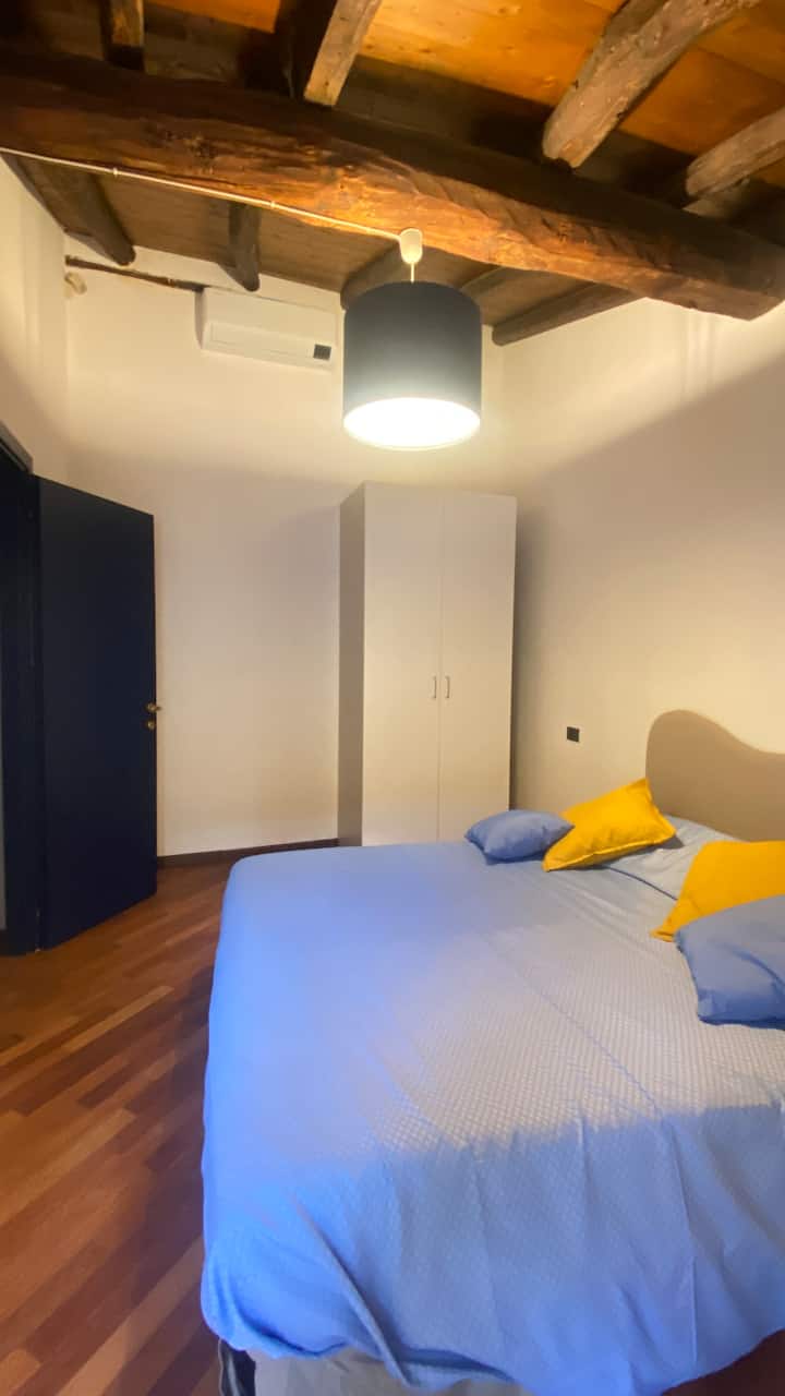 Flat With Terrace In S. Stefano - Bologna