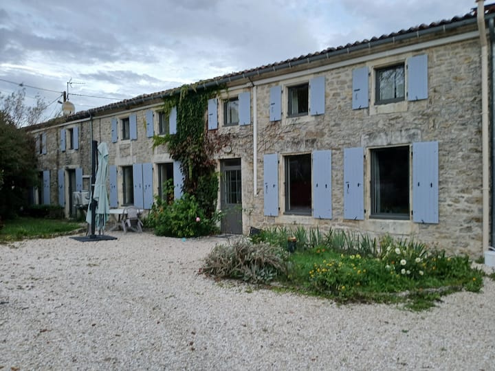 Maison En Pierre - Saint-Jean-d'Angély