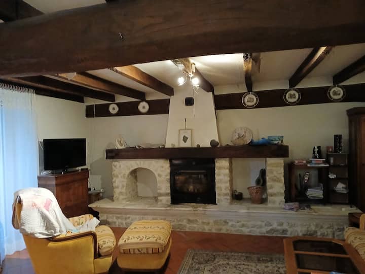 3 Chambres A Louees Dans Une Maison En Pierre - Saint-Jean-d'Angély