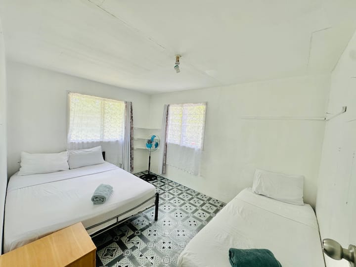 Double / Twin Private Room - Tonga Horizon Cottage - Tonga