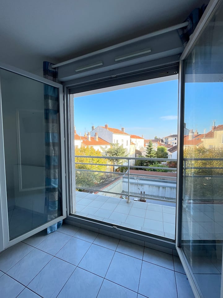 Le Prado T2-balcon-56m2 Métro B, Garage, Hcl-wifi - Oullins