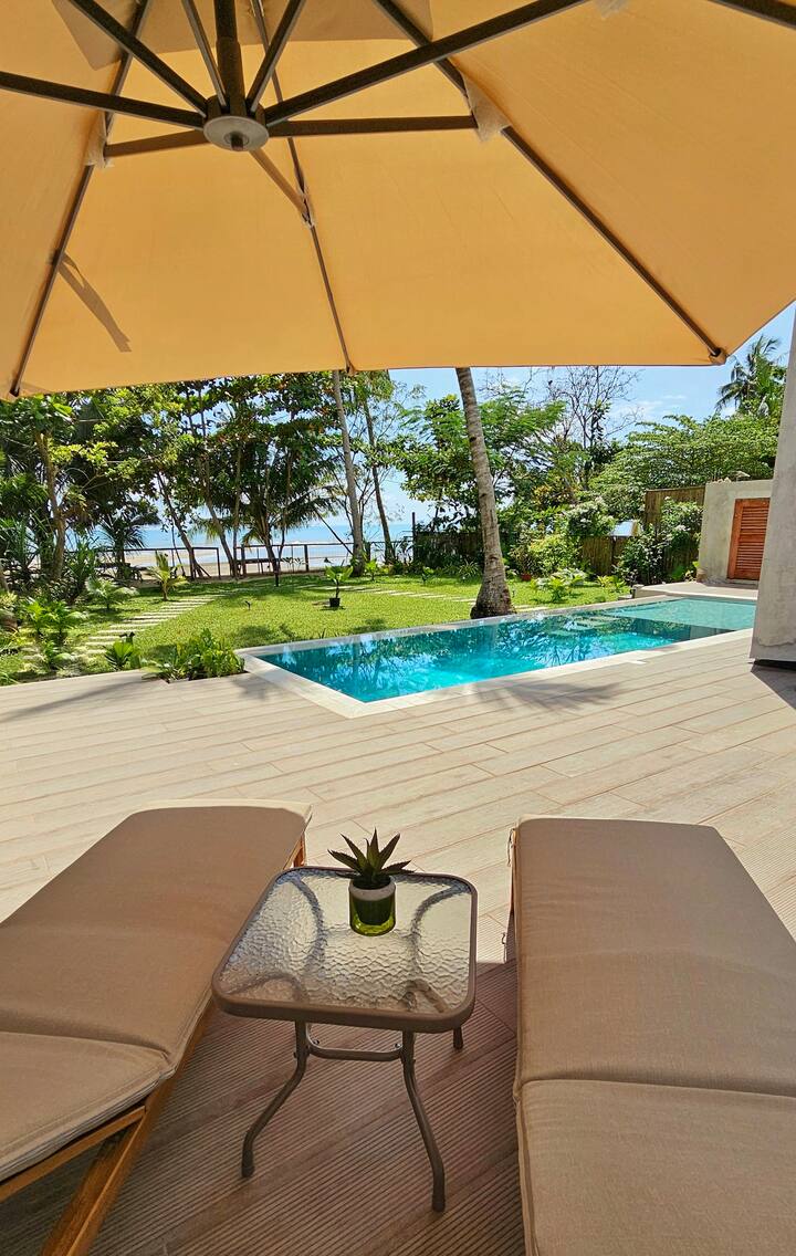 Tropical Nordic Secluded Serviced Pool Villa - フィリピン