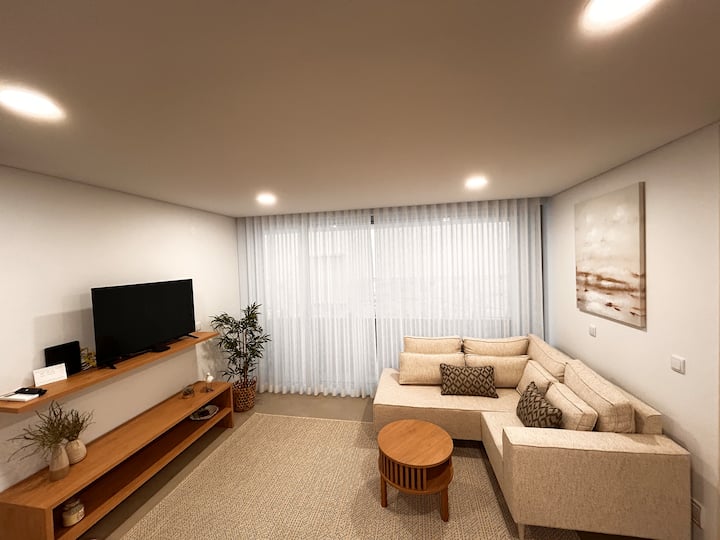 Nina Da Nazare - Nazaré