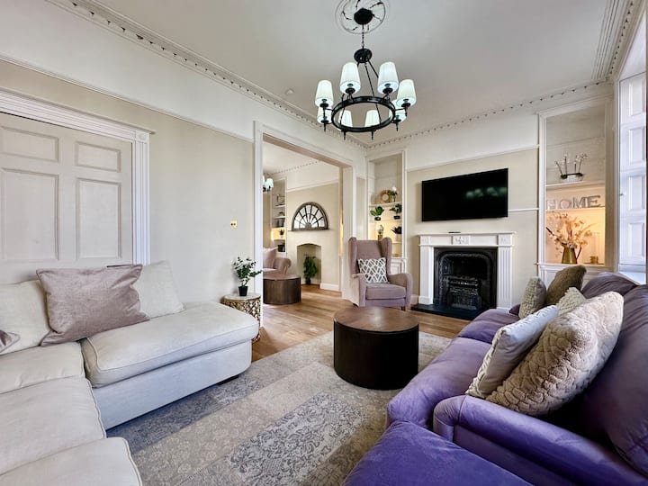 Beautiful 5-bed Regency Home In Montpellier - Cheltenham