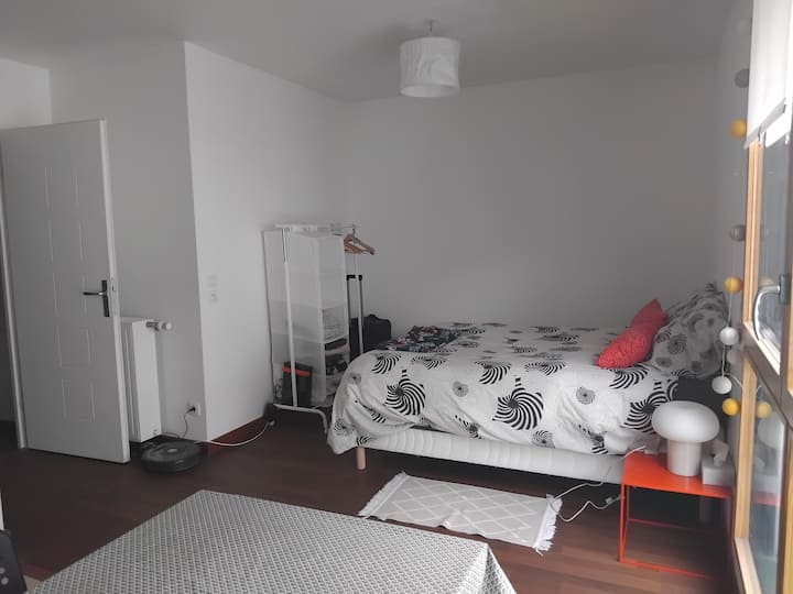 Studio Confortable Et Lumineux Proche Métro - Montreuil, France