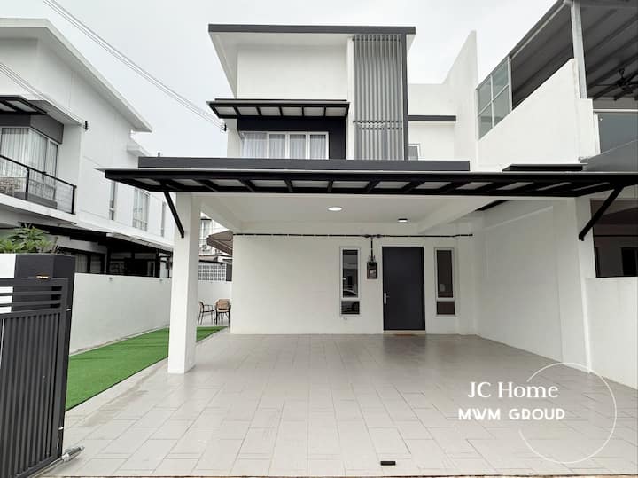 4bedrooms Big Sapce End Lot Bbq House - Kluang