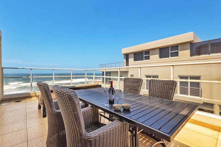 Umhlanga Beach On The Promenade * Amazing Views ! - Umhlanga