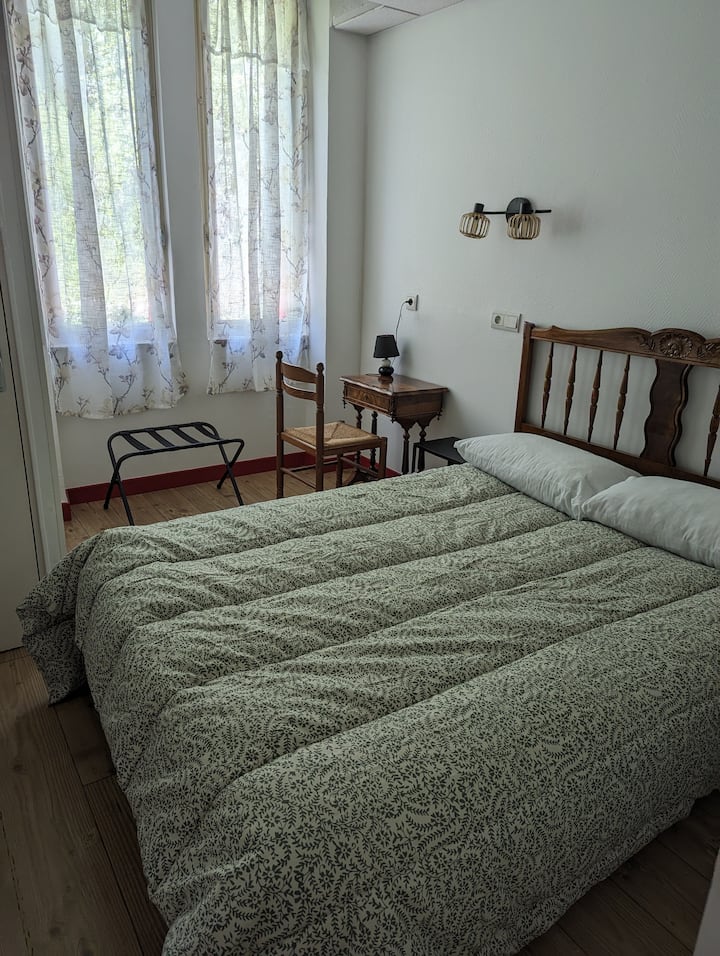 Chambre Double Confortable - Aubenas