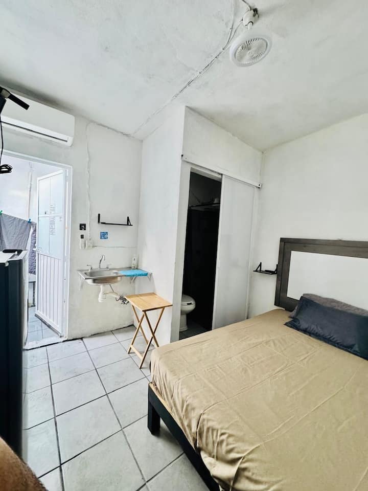 3.estudio Tipo Loft Con Baño Privado Aire Acondici - Colima