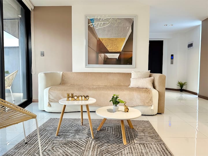 Balcony W/ Amazing View | Private Elevator - Medellín