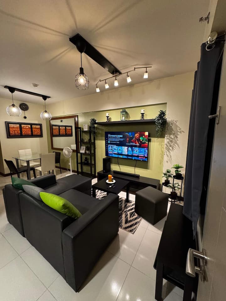 Mulberry Condo In Taguig City W/ 1 Parking Space. - Taguig