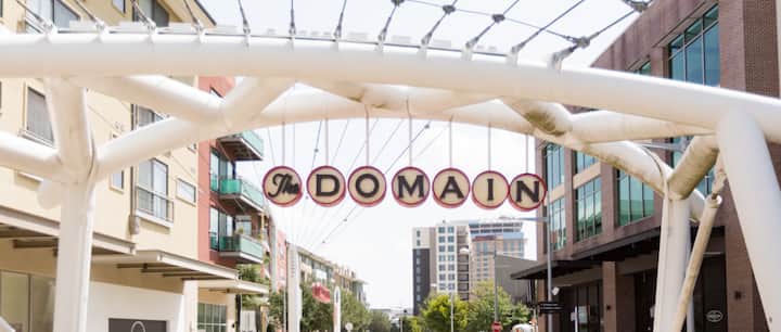 Domain One Bedroom! - Austin Aquarium, Austin