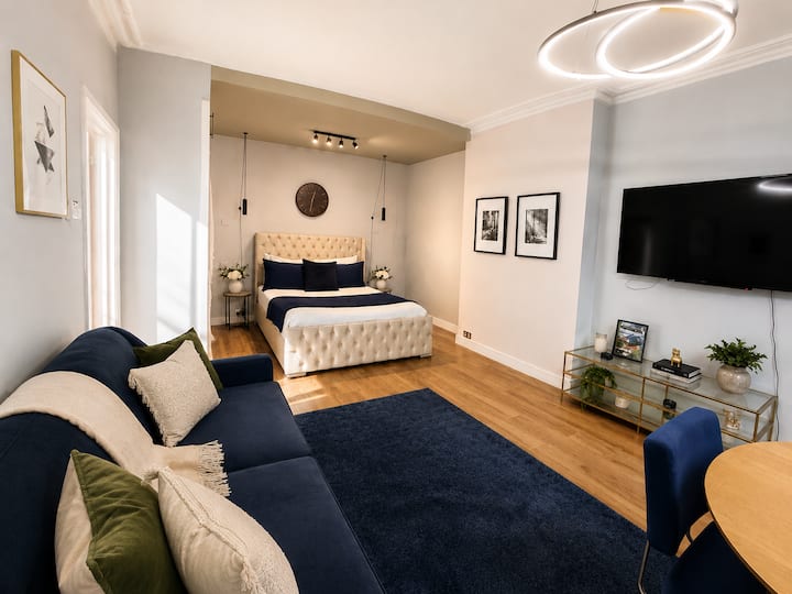 Quite Studio For 3 With Direct Garden Access - London