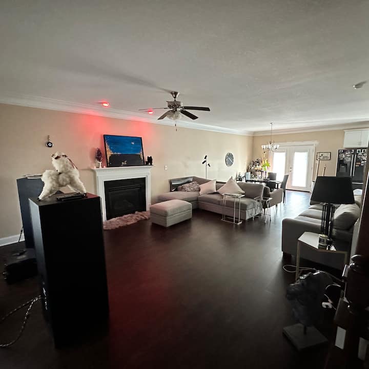 Peaceful Stay In South Knoxville - Knoxville, TN