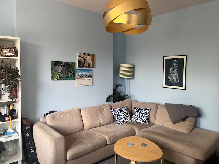 Colourful And Bright 1-bed Flat - Stoke Newington - London