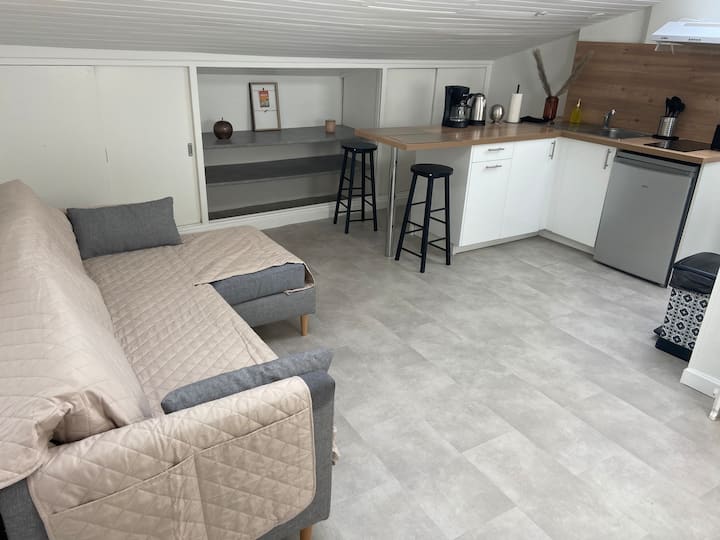 Appartement T2 Sous Les Combles - La Couronne