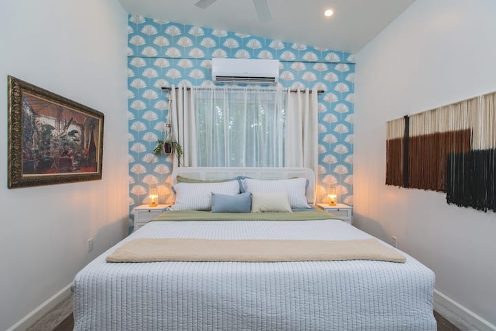 Private Cottage Retreat, Giant Bathroom, Yoga Den - Saint Croix