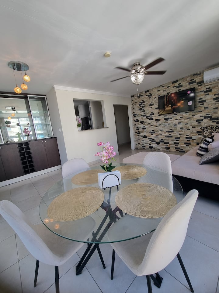 Complete Apartment With 3 Bedrooms And 2 Bathrooms - Panama City