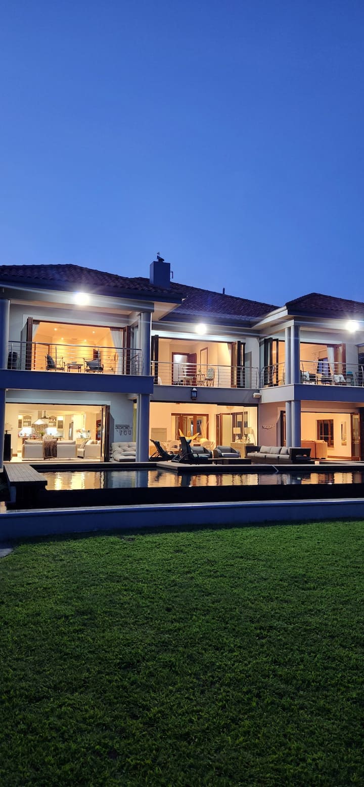 Aquila Marbella Villa - Amanzimtoti
