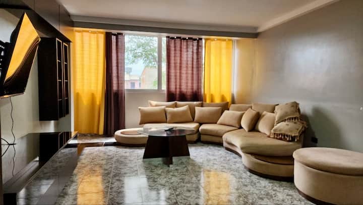 Apartamento Cómodo, Espacioso Y Céntrico - Bolivia