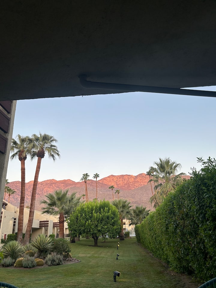 Gorgeous View-first Floor Condo - Palm Springs