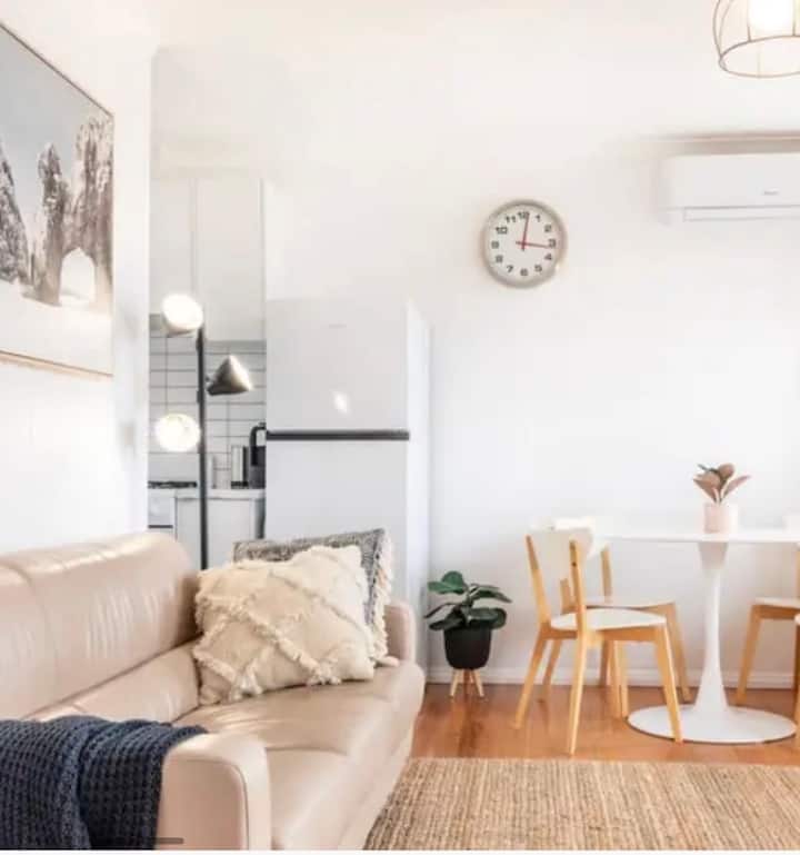 The Gem-oceangrove - Leopold