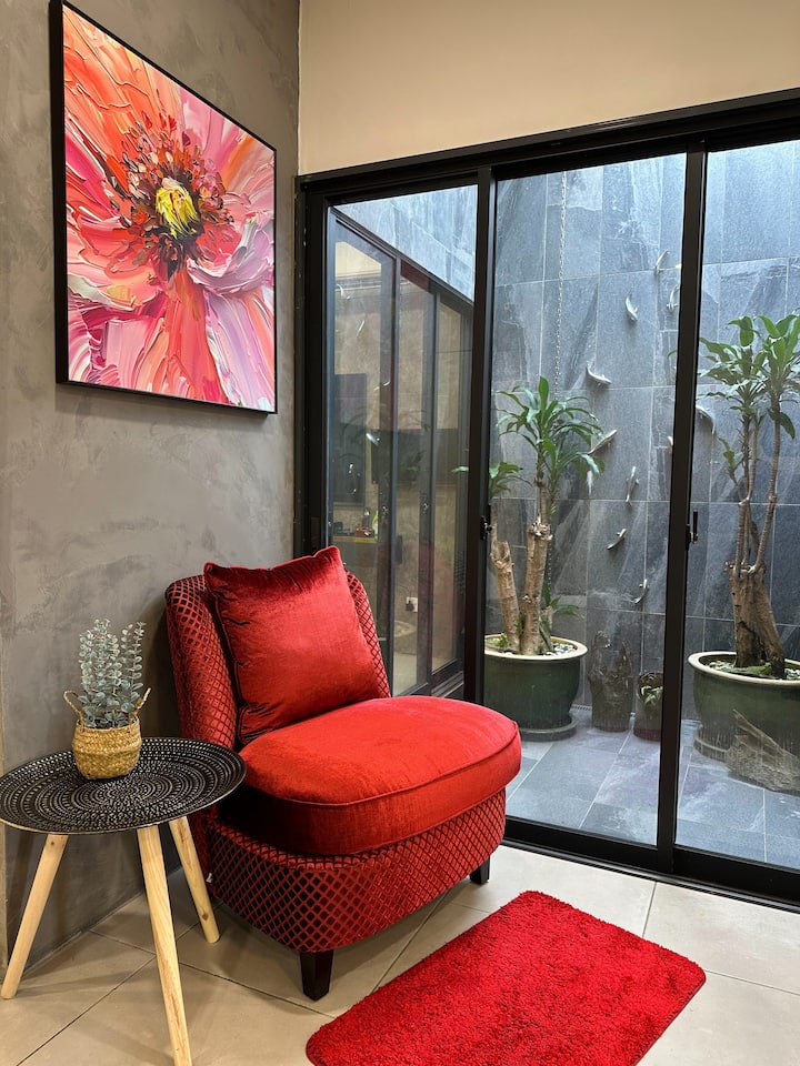 Cozy Luxury Casa Marbella Single Storey House - Kuching